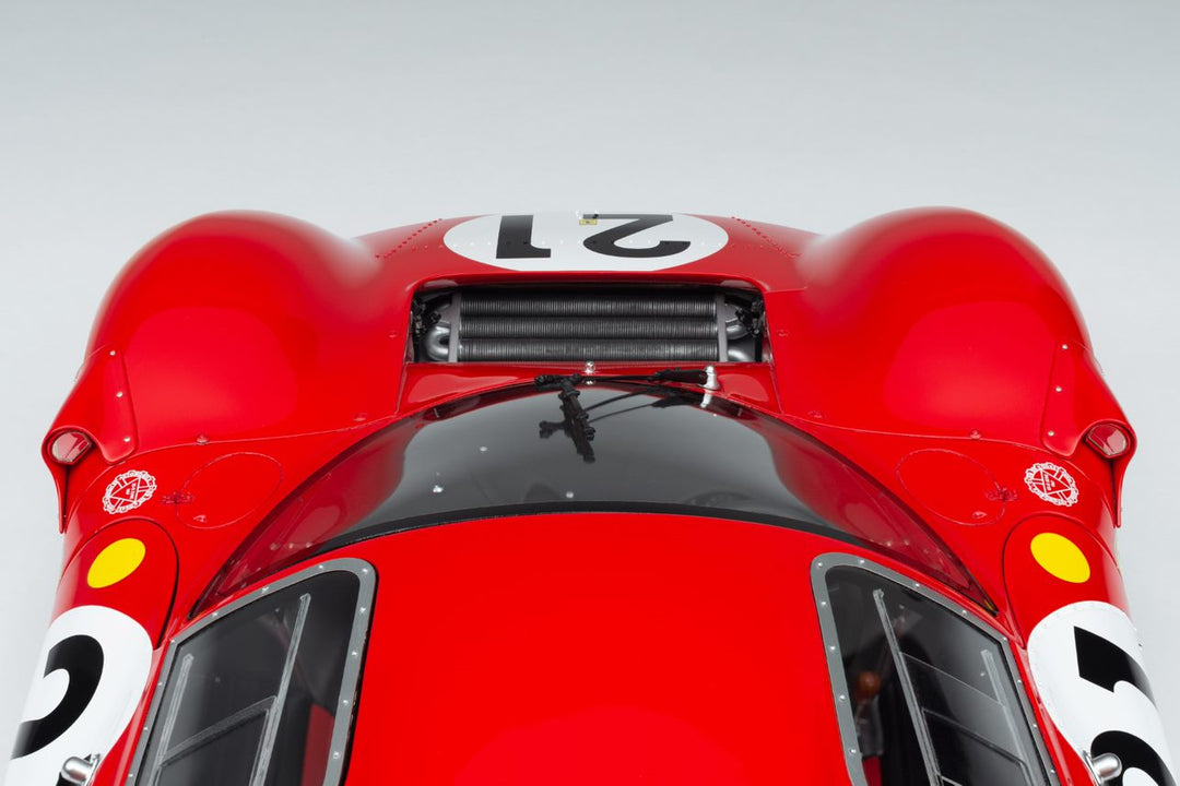 Amalgam Ferrari 330 P4 1:8 scale – Revilo Model Cars
