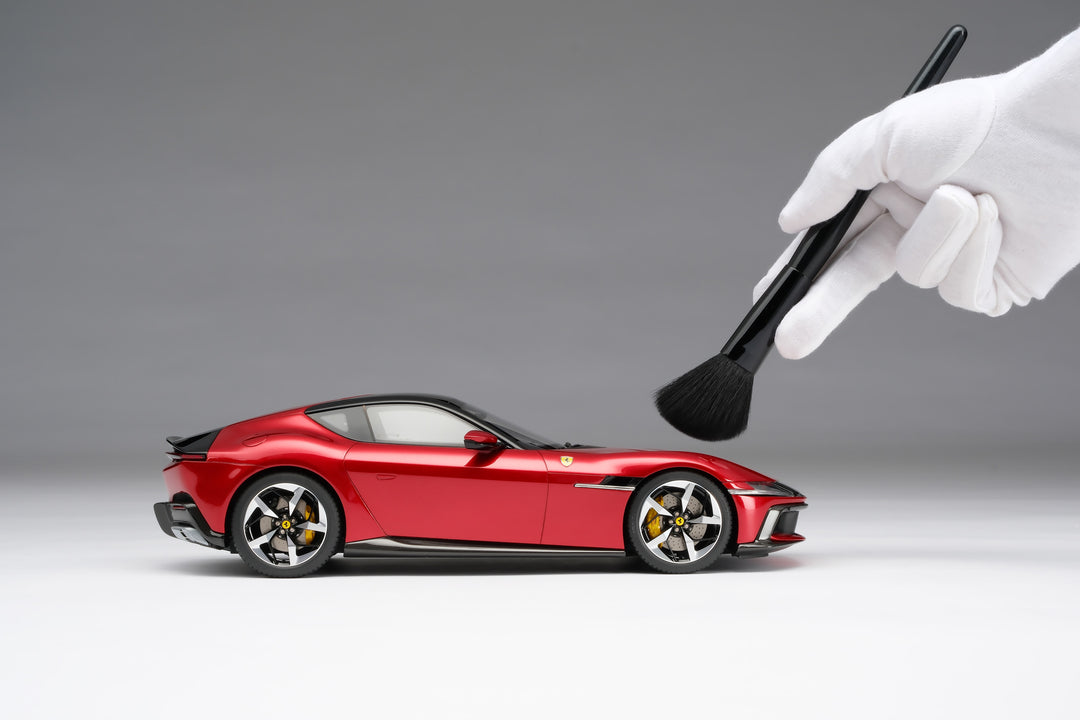 Amalgam 1:18 scale Ferrari 12 Cilindri – Revilo Model Cars