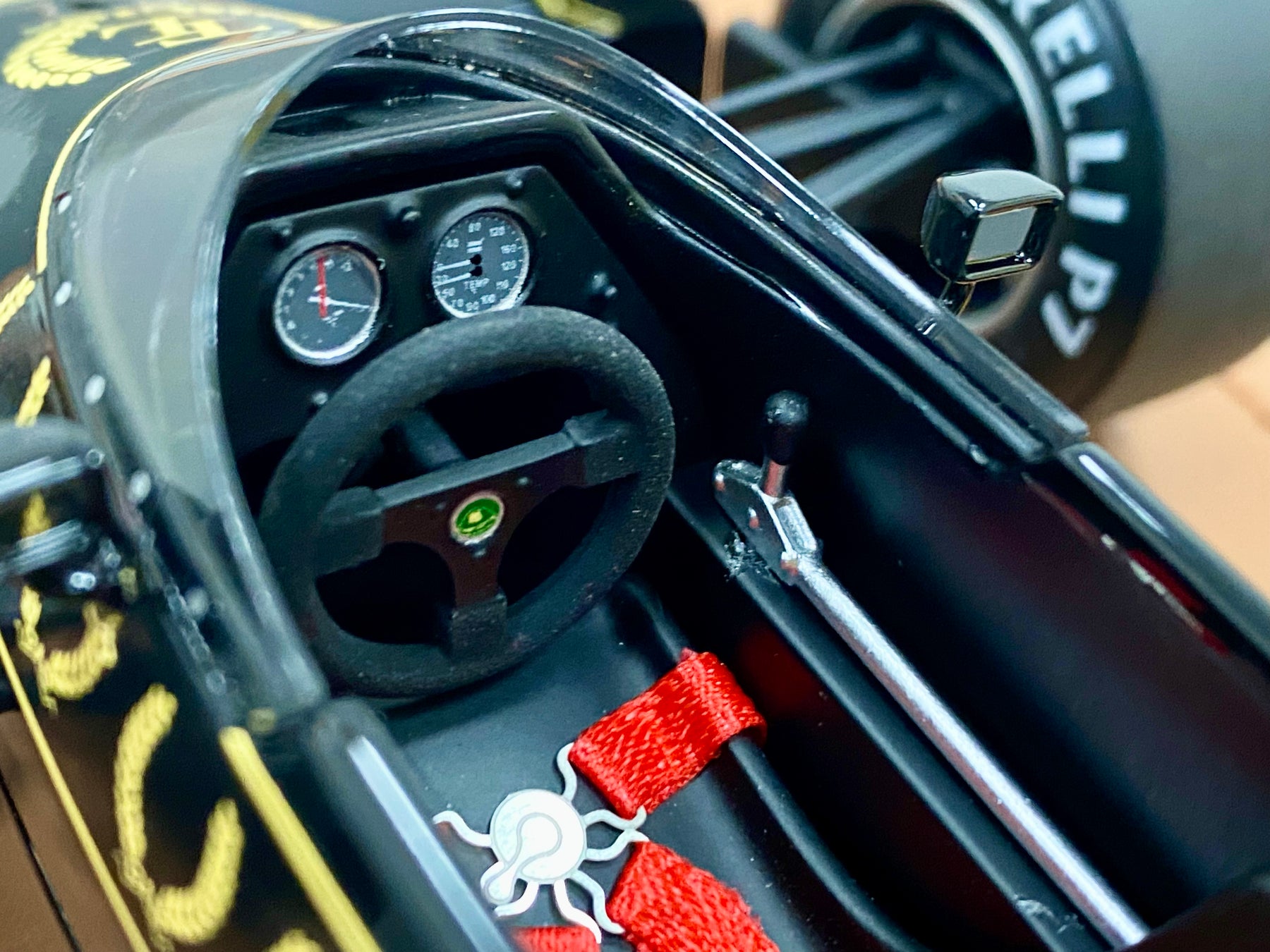 1:18 scale Lotus 94T Mansell #12 1983 British Grand Prix winner ...