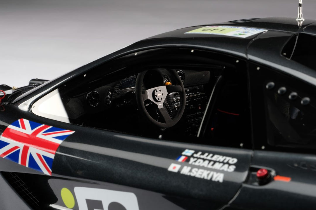 Amalgam 1:8 scale McLaren F1 GTR Le Mans winner 1995 – Revilo Model Cars
