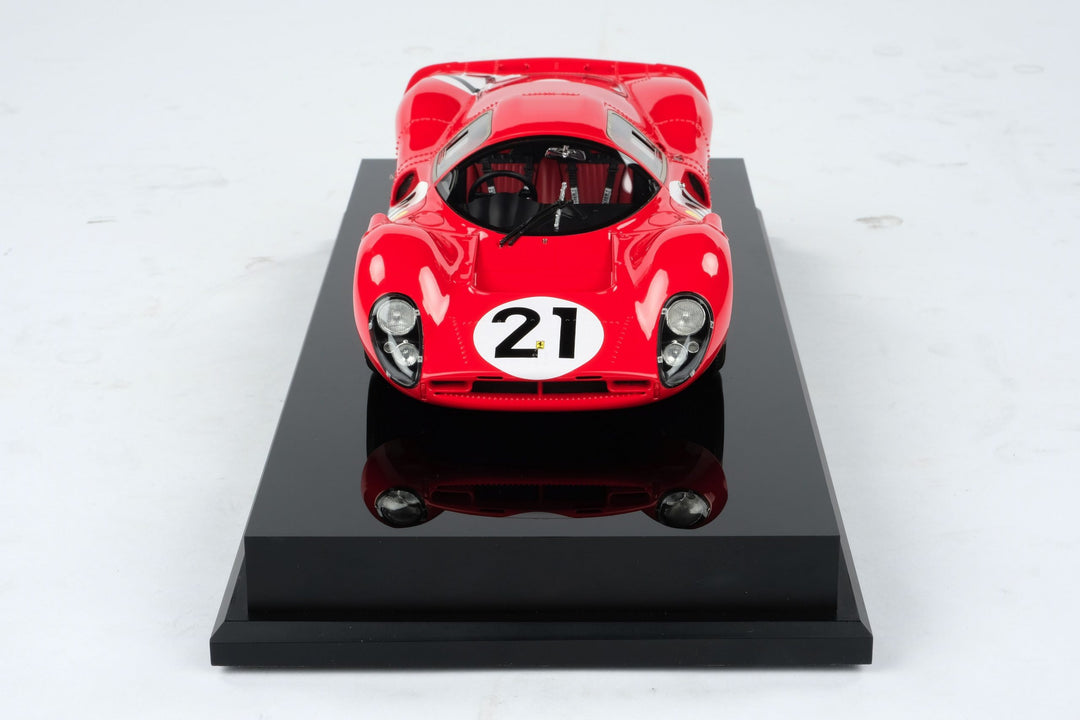 Amalgam Ferrari 330 P4 1:18 scale – Revilo Model Cars