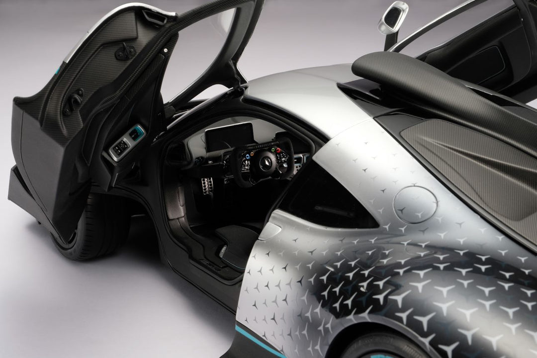 Amalgam 1:8 Mercedes AMG One – Revilo Model Cars